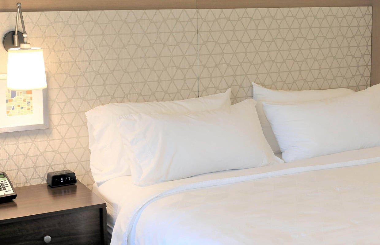 Best Hotel in St. Cloud | Holiday Inn & Suites St. Cloud